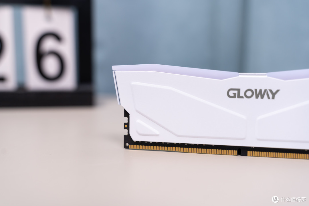 颜值和性价比都非常出众、光威（Gloway）深渊系列轻羽白RGB高性能内存 评测 _台式机内存_什么值得买