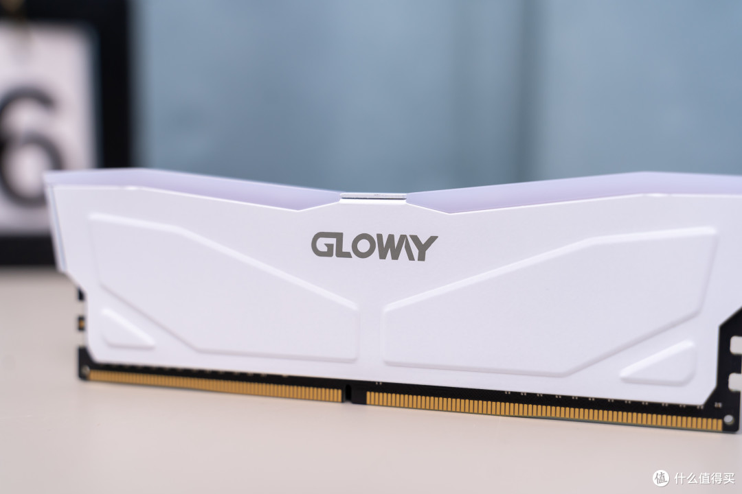颜值和性价比都非常出众、光威（Gloway）深渊系列轻羽白RGB高性能内存 评测 _台式机内存_什么值得买