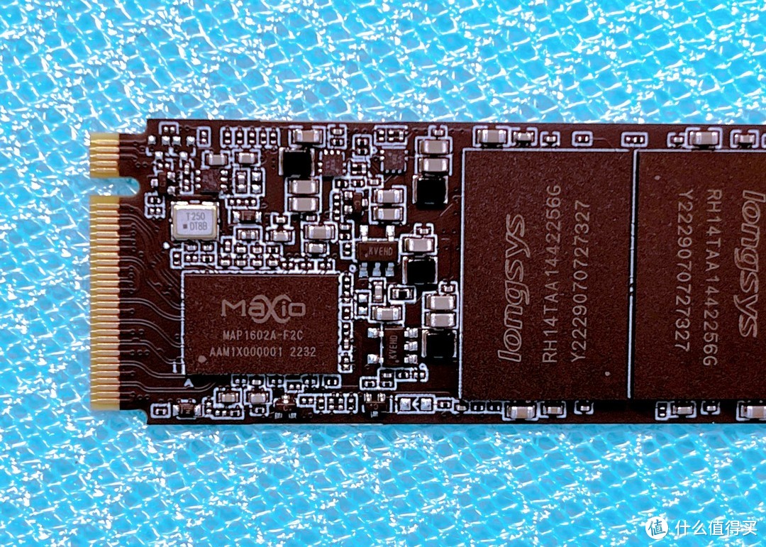 KINGBANK KP260 1TB PCIe 4.0怎么样？拿B660主板和USB4.0硬盘盒进行测速体验分享_固态硬盘_什么值得买