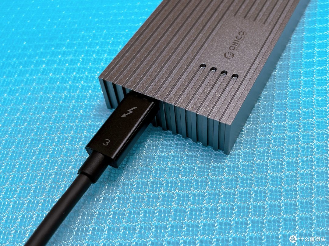 KINGBANK KP260 1TB PCIe 4.0怎么样？拿B660主板和USB4.0硬盘盒进行测速体验分享_固态硬盘_什么值得买