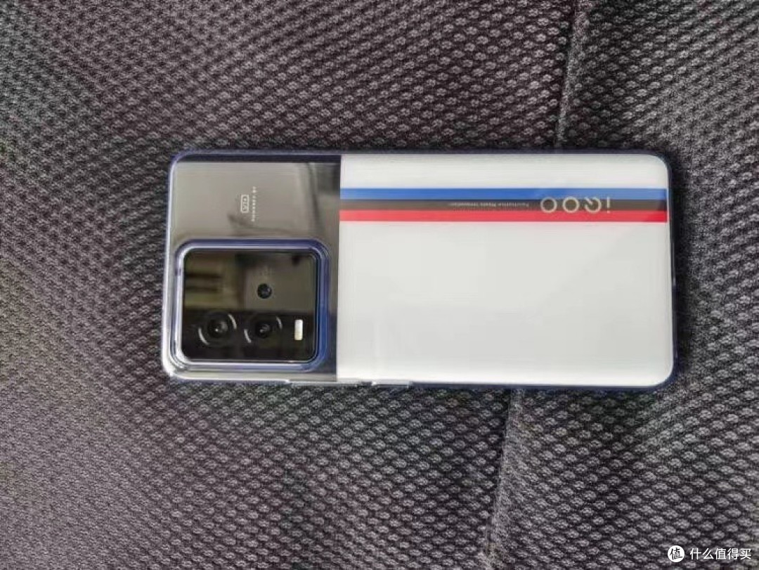 vivo iQOO10跌价1000元，喜欢玩王者荣耀游戏可以“上车”！_安卓手机_什么值得买