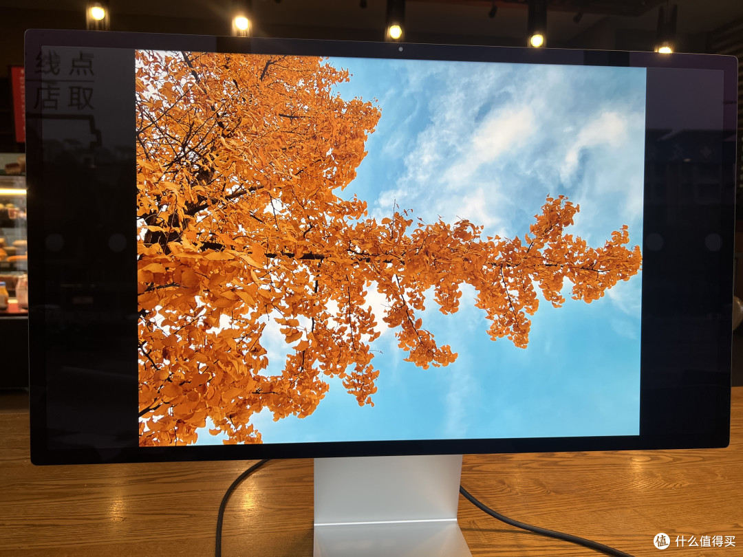 穷人也能买得起Apple显示器，官翻Studio Display开箱简评。_显示器_什么值得买