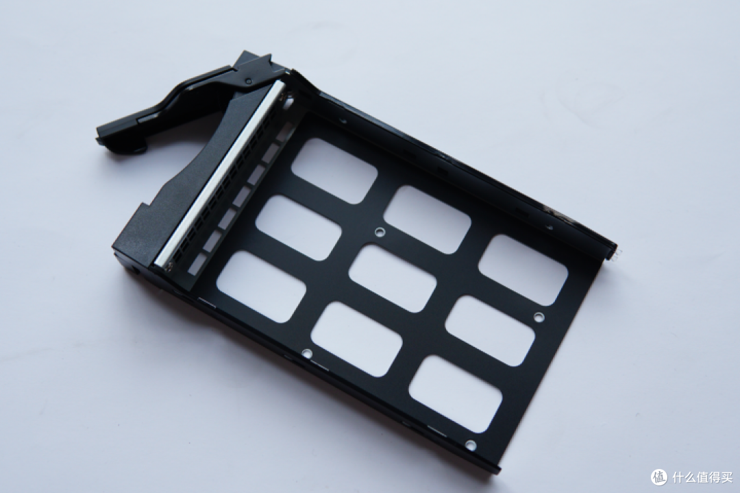 从全能到专业！华硕AS6704T NAS深度评测与玩机教程__什么值得买