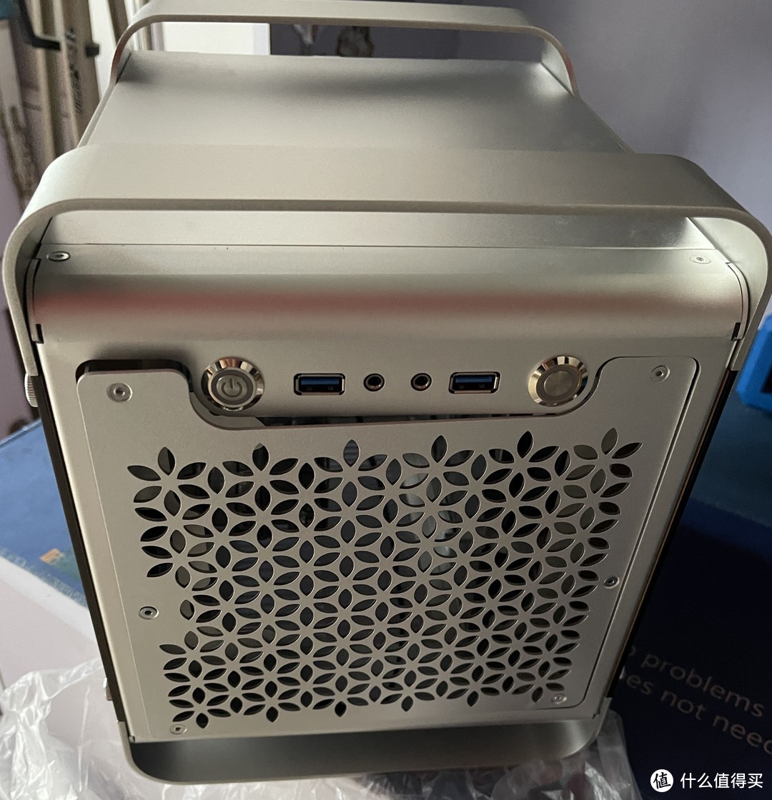 X260全铝多盘位NAS机箱开箱及安装演示体验_NAS存储_什么值得买