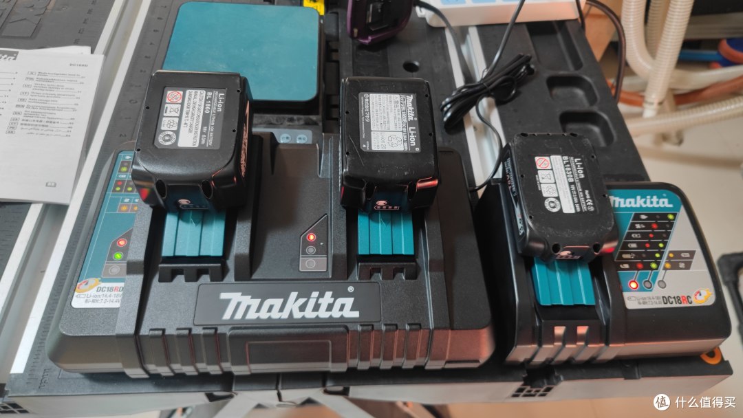 牧田DC18RD双9A快充18V充电器开箱_充电器_什么值得买