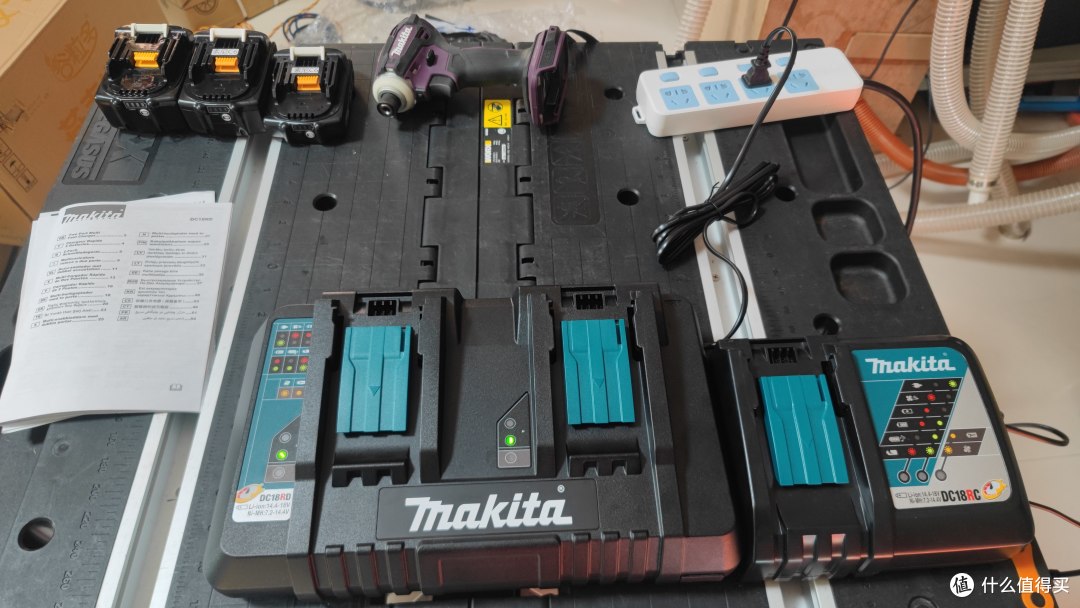 牧田DC18RD双9A快充18V充电器开箱_充电器_什么值得买