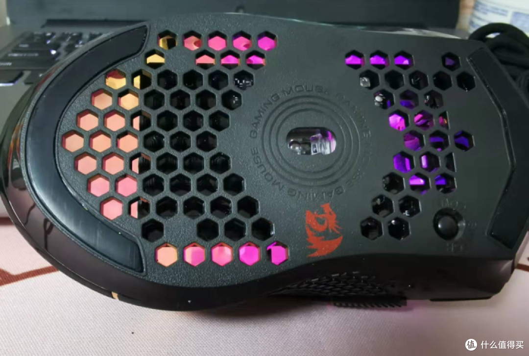 实物评测 | 红龙M987 Plus评测：搭载PAW3399传感器的性价比游戏鼠标_鼠标_什么值得买