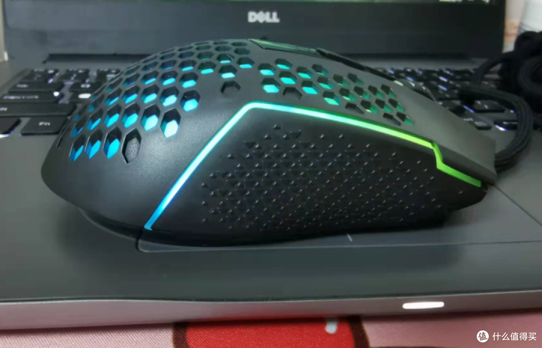 实物评测 | 红龙M987 Plus评测：搭载PAW3399传感器的性价比游戏鼠标_鼠标_什么值得买