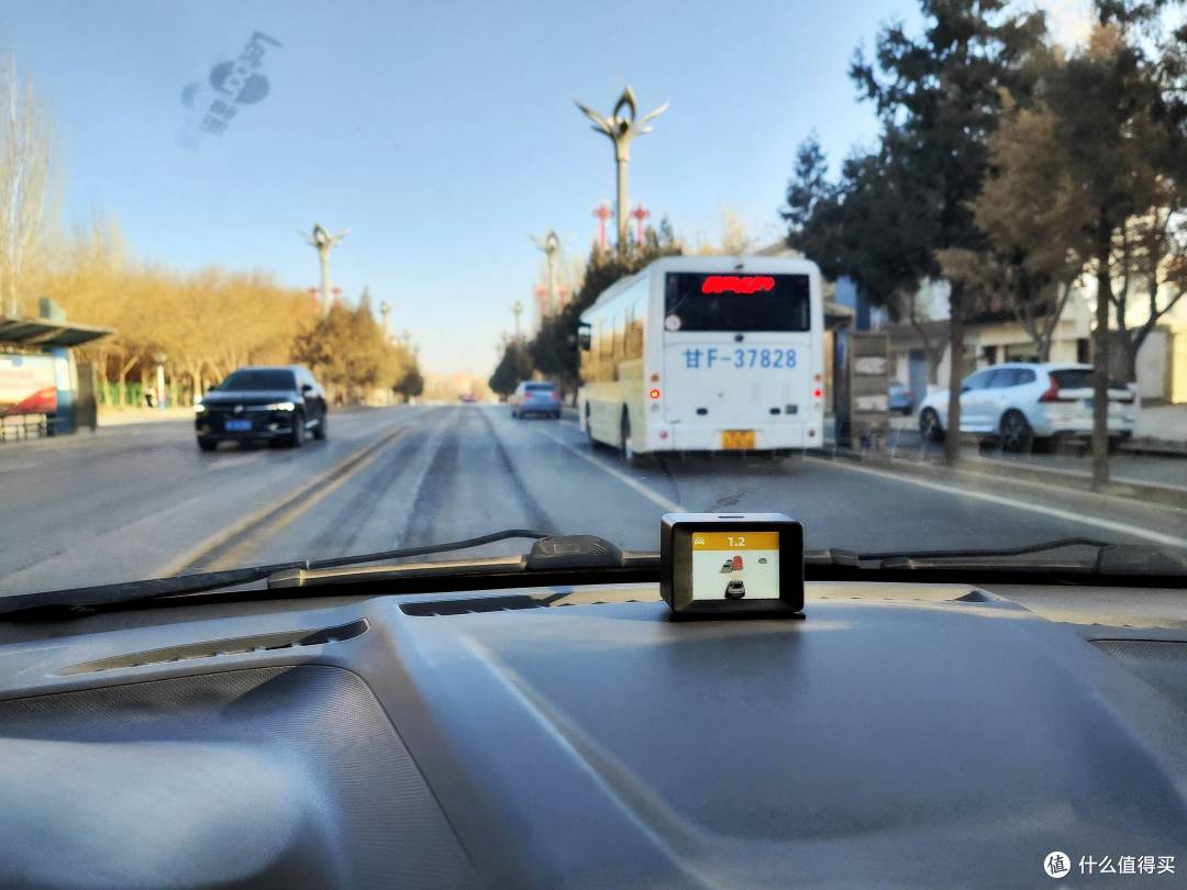 3D动态显示，行车辅助新体验，佑途C2M Pro行车记录仪开箱_行车记录仪_什么值得买