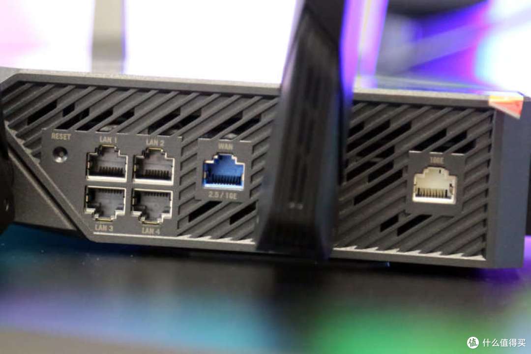 万兆路由器推荐！华硕ROG GT-AX11000 Pro八爪鱼旗舰无线路由器开箱评测_路由器_什么值得买