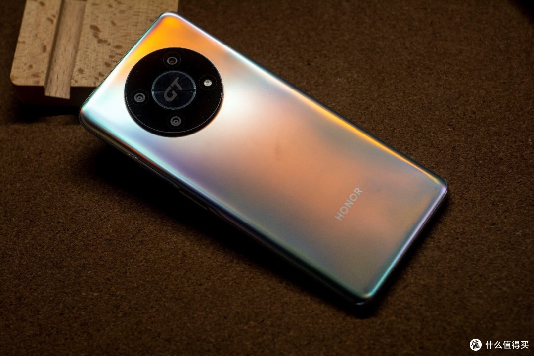 2000原档旗舰手机？还是新机这能信？荣耀X40GT 豪华堆料的电竞机_安卓手机_什么值得买