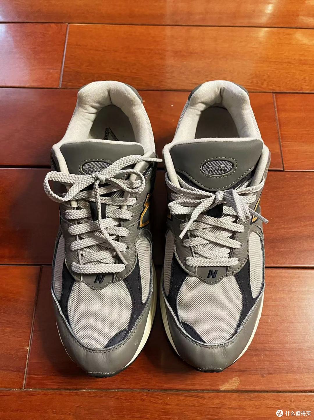 当我第一次穿上NB 2002R时，我就爱上了。_休闲运动鞋_什么值得买