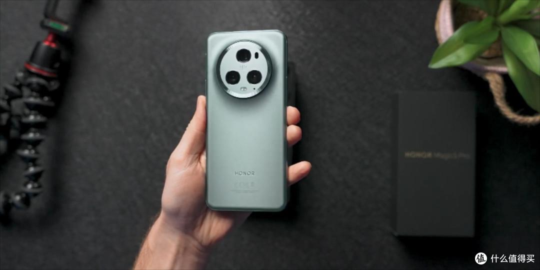 荣耀Magic5Pro真机体验：屏幕和影像均第一，荣耀高端旗舰成了？_安卓手机_什么值得买