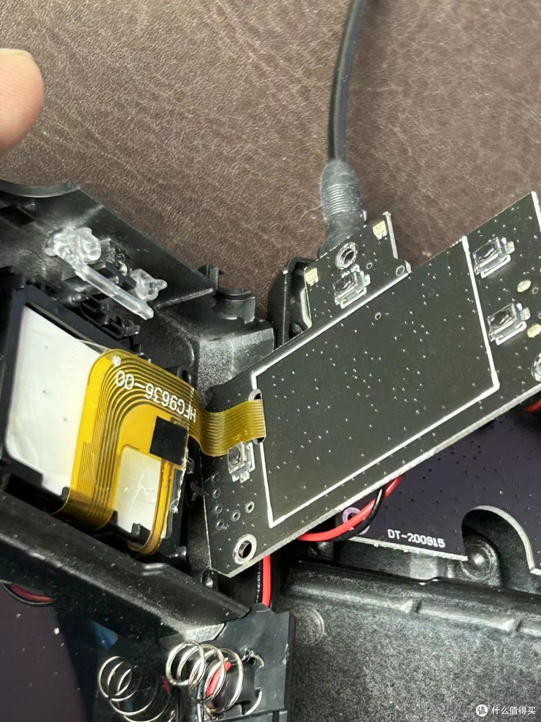 SONY D11 小蜜蜂居然也有假货！！！UTX-B03+URX-P03无线麦克风假货完全拆解告诉你如何识别和避免被骗！_麦克风_什么值得买