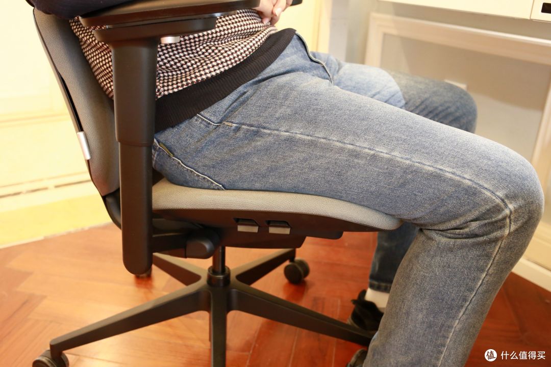给PP最豪华的享受，保护全身骨骼，从ZUOWE座为Fit人体工学椅开始！_电脑椅_什么值得买