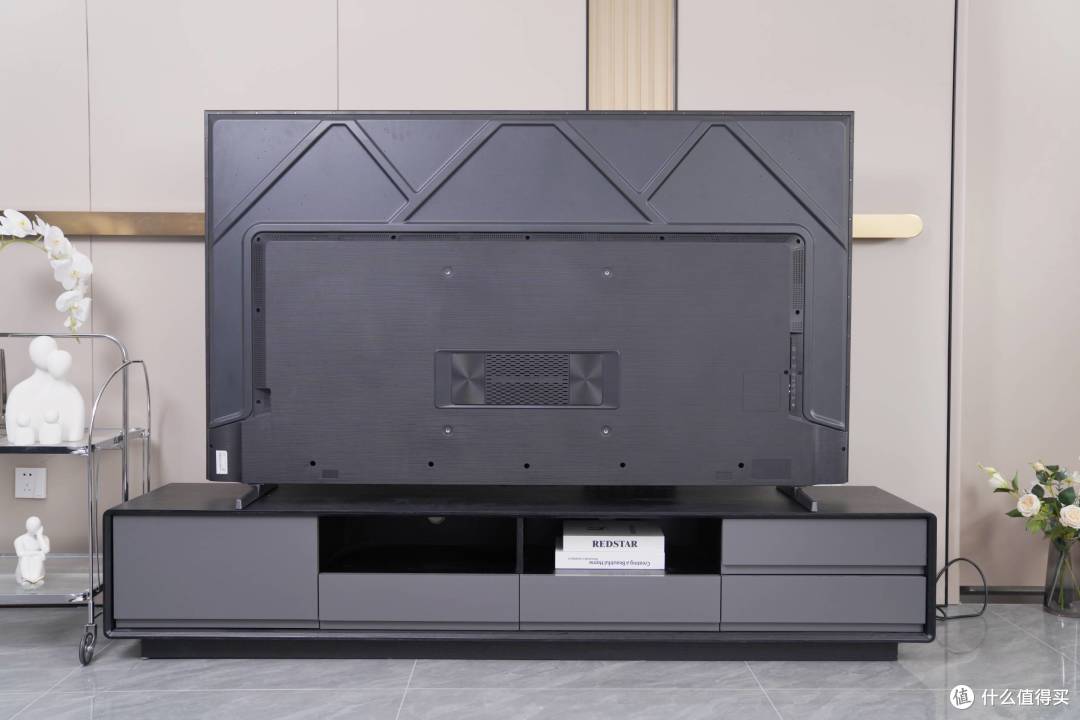 《到站秀》海信ULED电视75E5K体验评测：越级高端音画享受_液晶电视_什么值得买