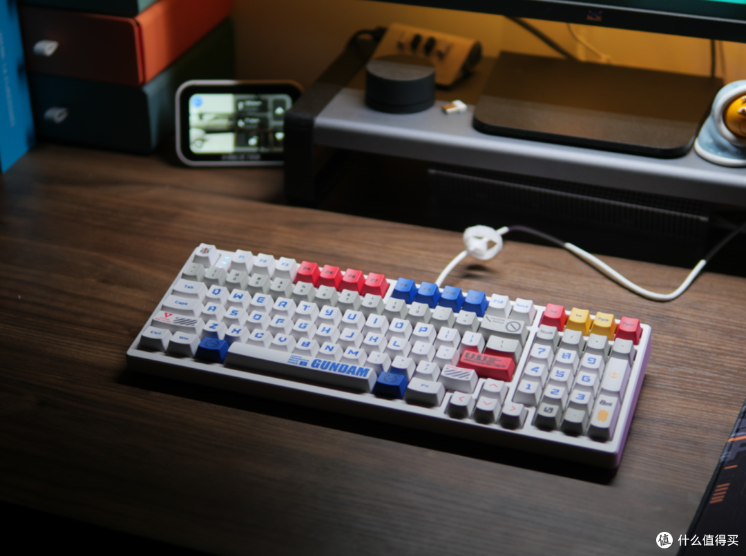 “操纵”高达的快感，谁能拒绝呢？ikbc Z98机械键盘使用体验_无线键盘_什么值得买