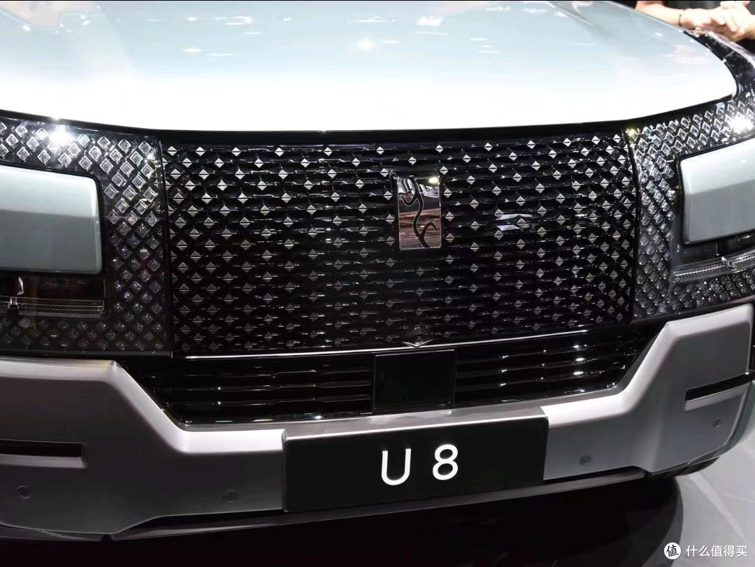 上海车展-比亚迪仰望U8_汽车整车_什么值得买
