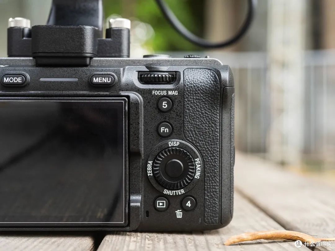 索尼 FX3，全是职业化导向的「1200 万像素传奇」_数码相机_什么值得买