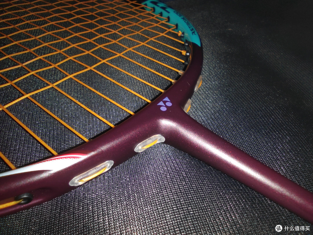 出道即巅峰，Y记的绝对旗舰？天斧100ZZ到底强在哪？_羽毛球拍_什么值得买