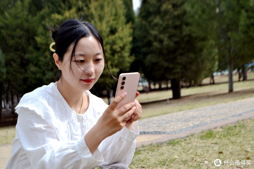 没短板？是你要的小屏旗舰！棱角分明，骁龙8G2加持，魅族20测评_安卓手机_什么值得买