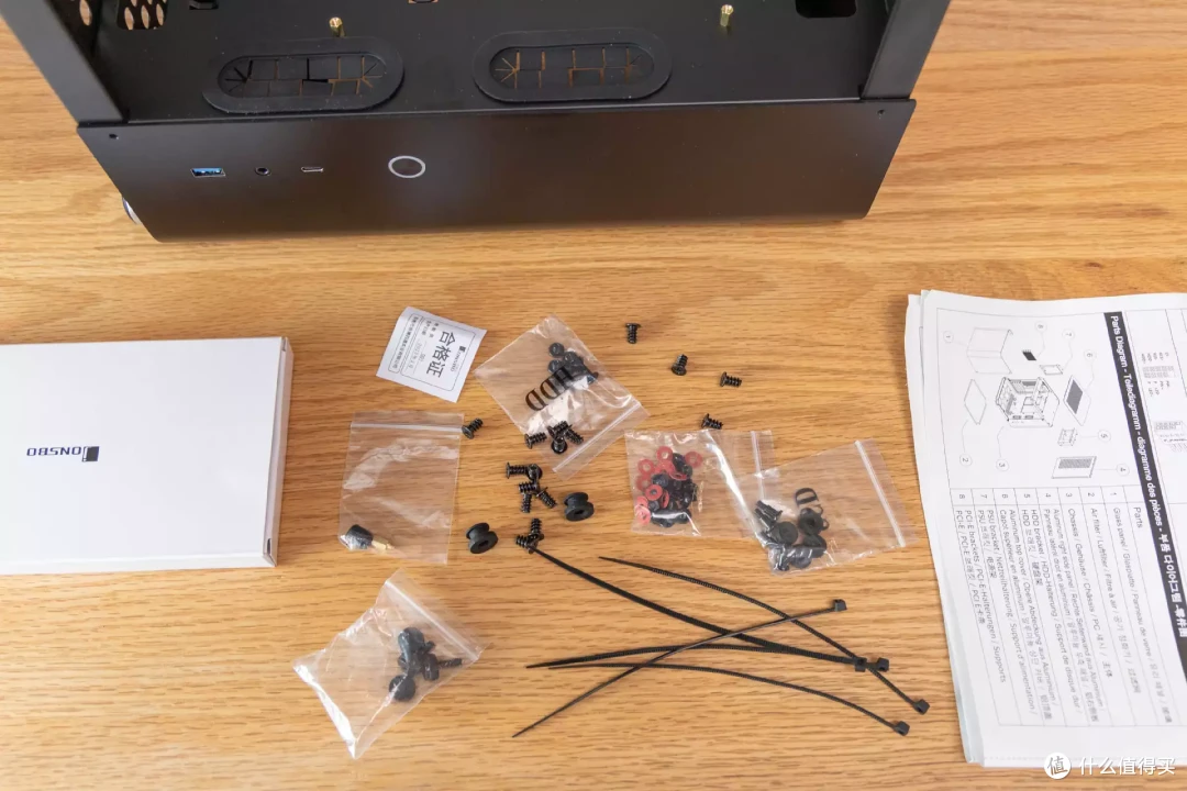 质感高级，弧形观景玻璃，乔思伯TK1机箱是懂玩家的_机箱_什么值得买