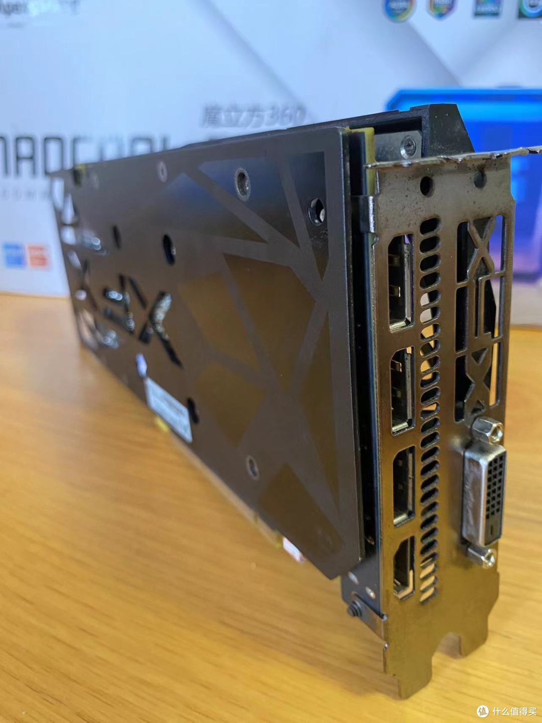 显卡静音频率高性能强游戏不卡的秘密？300元8G矿渣RX590实测拆解，良心用料成就完美显卡+EVER散热模组_显卡_什么值得买