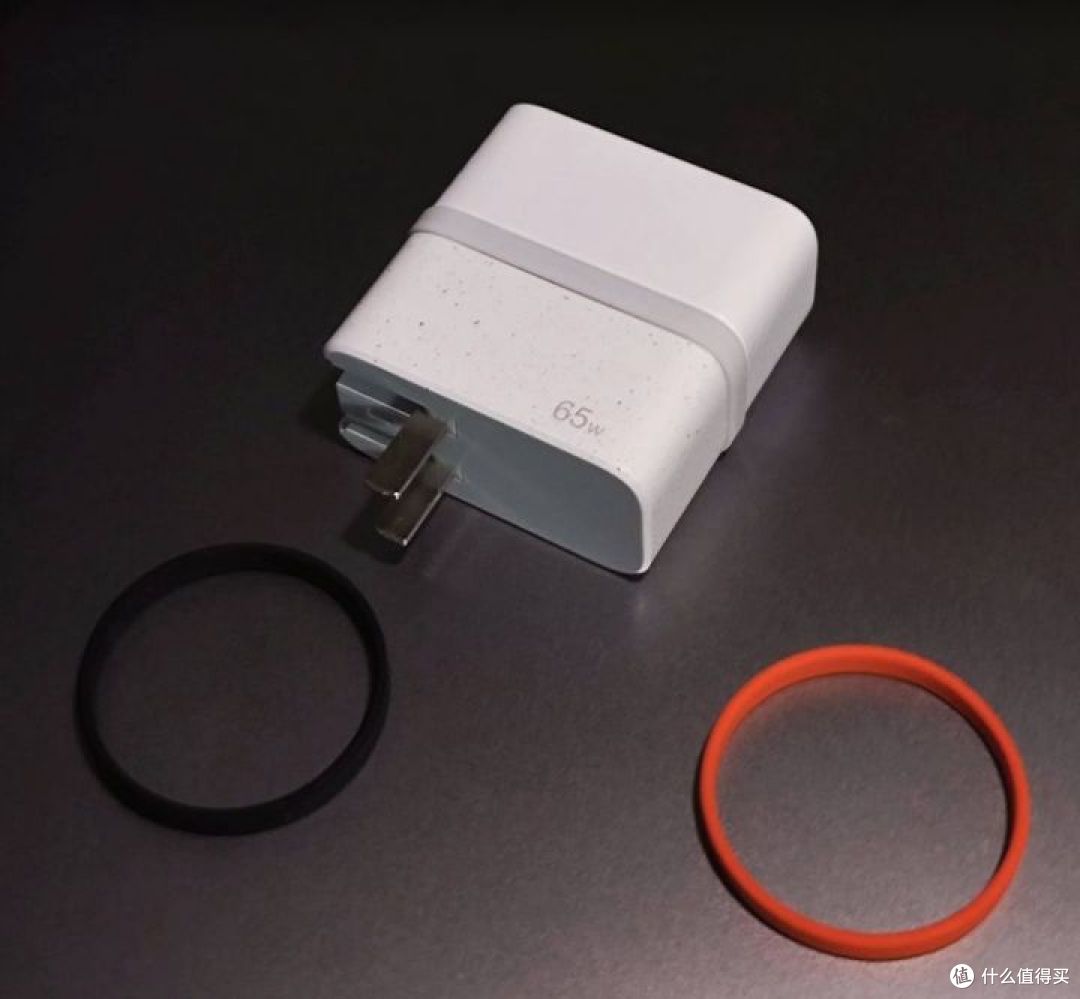 【维P测评】X电站 Cyberize One 玲珑坞多功能适配器 - 移动硬盘充电器拓展坞 小巧多能_充电器_什么值得买