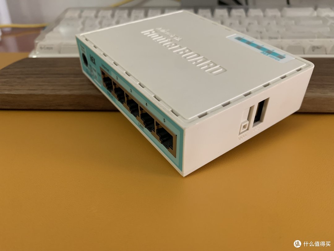 新玩具 MikroTik hEX RB750Gr3，Router OS入门_路由器_什么值得买