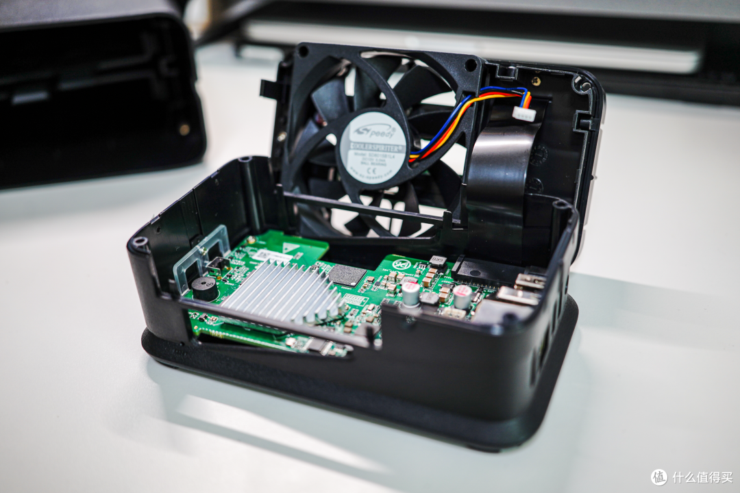 性能向的ARM架构新品NAS丨极空间Z2Pro开箱拆解评测_NAS存储_什么值得买