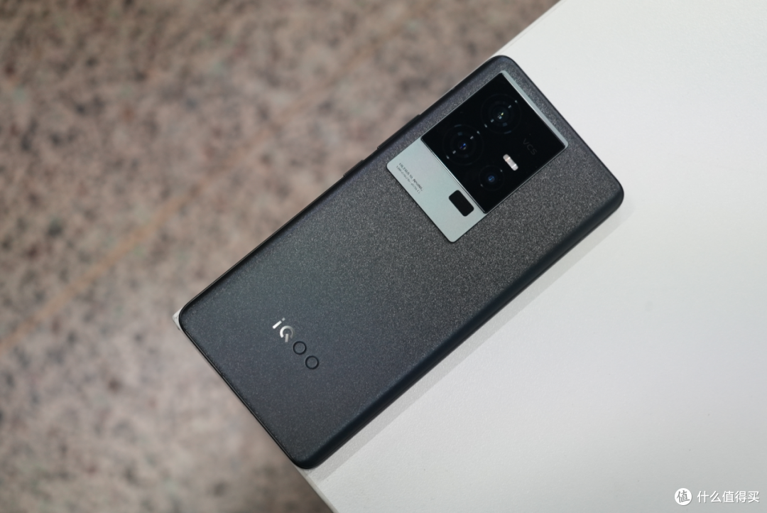 3799起的iQOO 11S值得买吗？iQOO 11S上手体验及测评：性能强劲，游戏体验出色的手机~_安卓手机_什么值得买