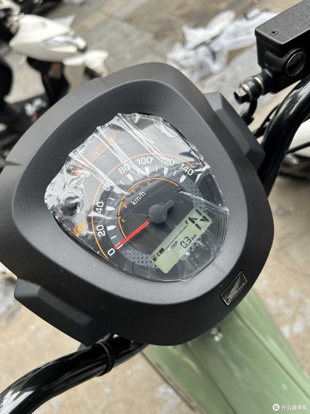 骑了一箱油后，详细分享一下本田幼兽CC110的使用感受__什么值得买