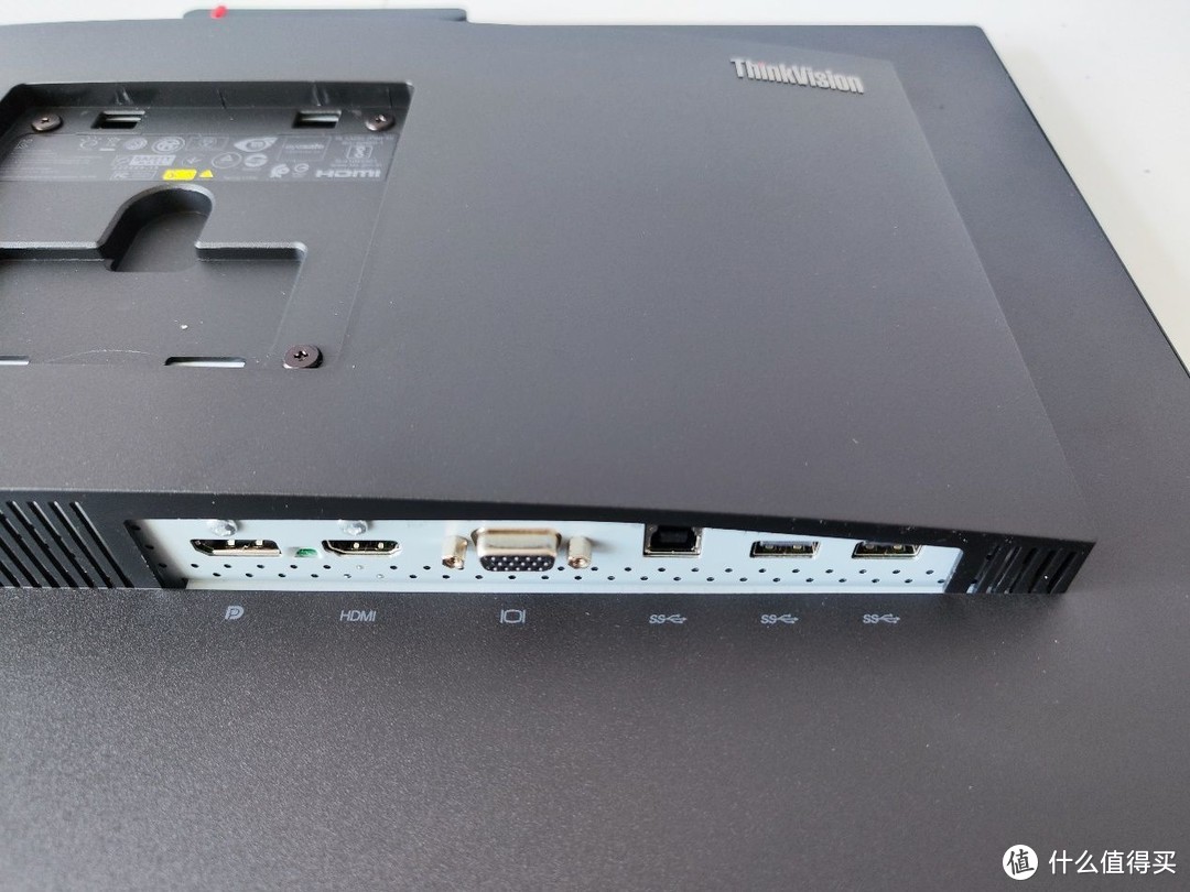 24英寸办公显示器推荐：联想ThinkVision T24v-30上手体验及测评，一款自带摄像头的办公显示器_显示器_什么值得买