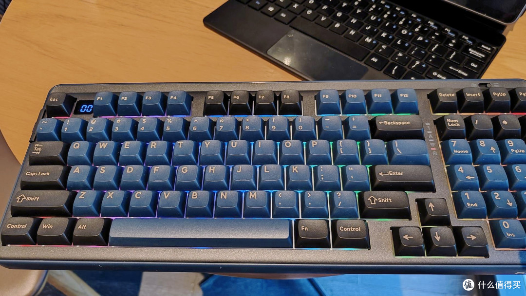 软硬随心，手感舒适的达尔优A98 Master三模机械键盘_键盘_什么值得买