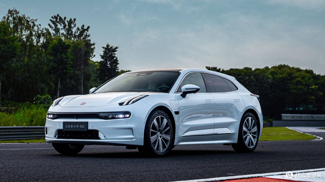 极氪001、小鹏P7i、飞凡F7：27万价格区间纯电轿跑哪个更值得买？_新能源车_什么值得买