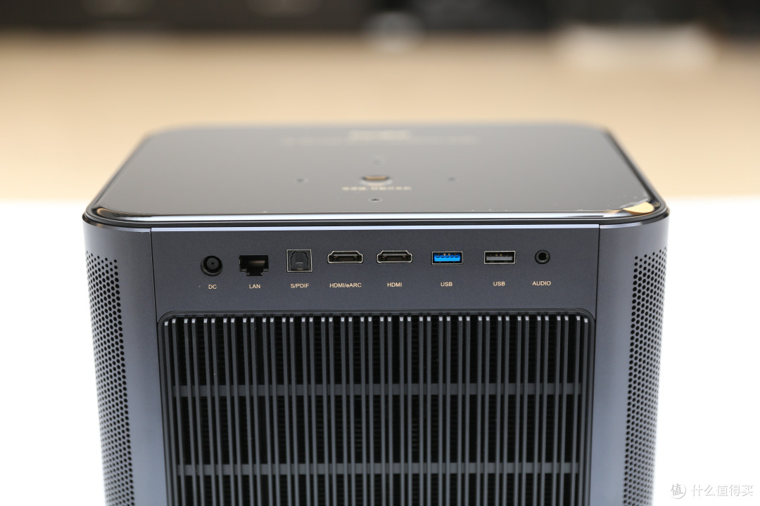 当三色LED遇到三色激光，首款ALPD5.0智能投影--当贝X5 Ultra专业评测_投影仪_什么值得买