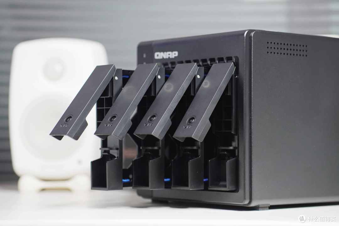 上手QNAP TS-464C2，出色性能是我给朋友推荐威联通NAS的重要理由_NAS存储_什么值得买