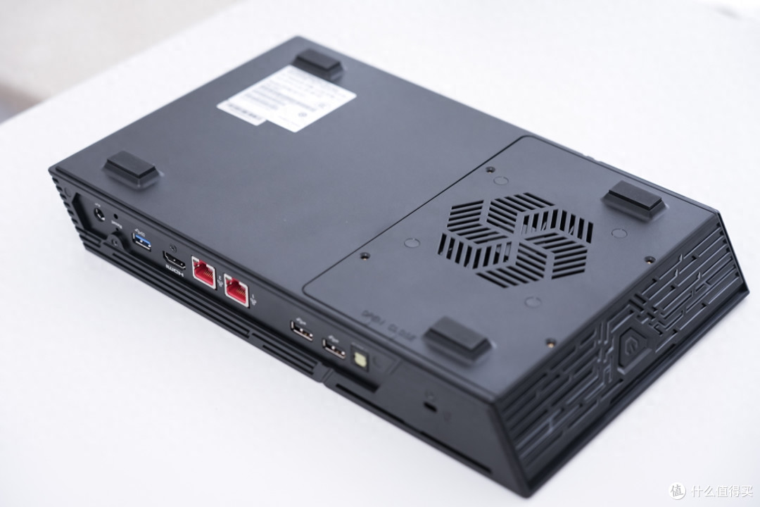 全闪NAS来了丨华硕FS6706T首发评测，极致静音，HiFi家影玩家绝配_NAS存储_什么值得买