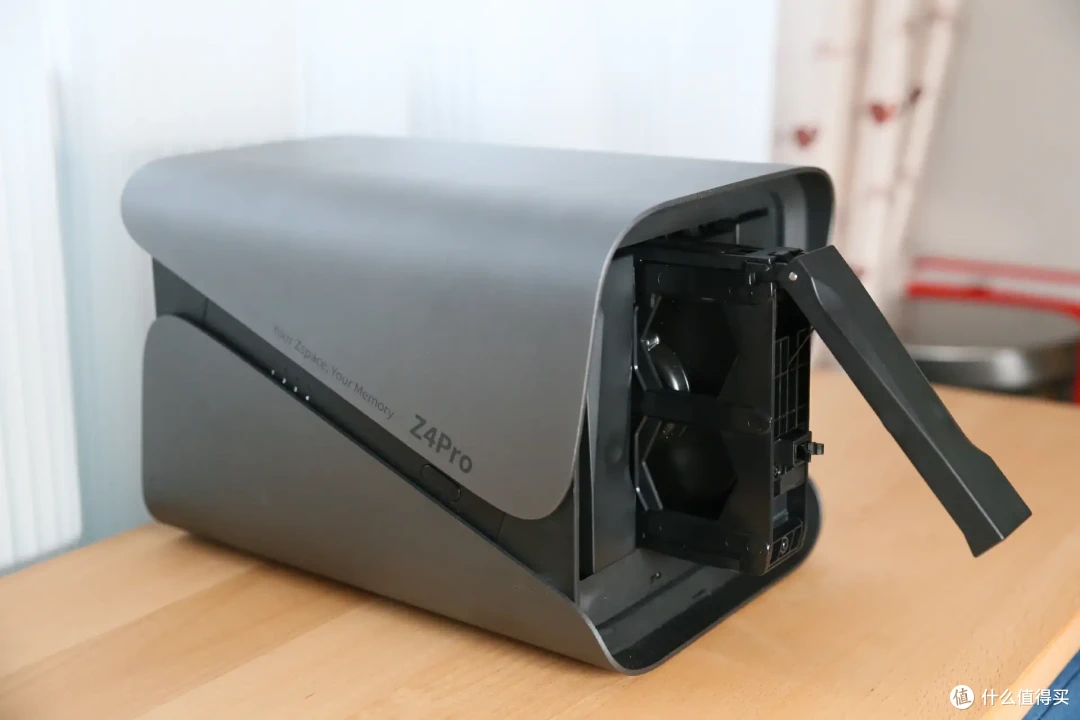 新品极空间Z4Pro首发评测，本次升级都有哪些，值不值的买，Z4S老用户有话说_NAS存储_什么值得买