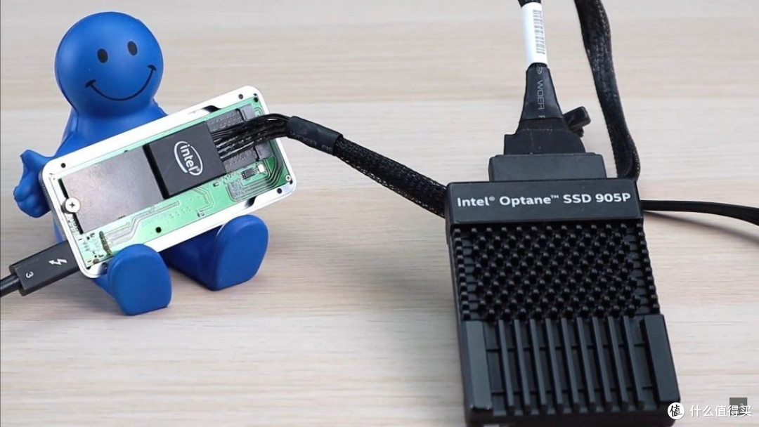 当我买了 U.2 SSD需要怎么做呢？连接 U.2/U.3 SSD 的一些方法分享！_固态硬盘_什么值得买