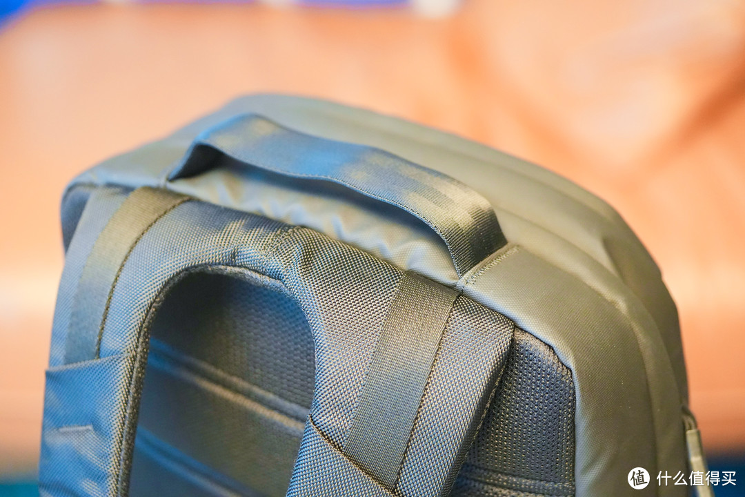 苹果御用，Incase，城市通勤背包的完美选择_双肩电脑包_什么值得买