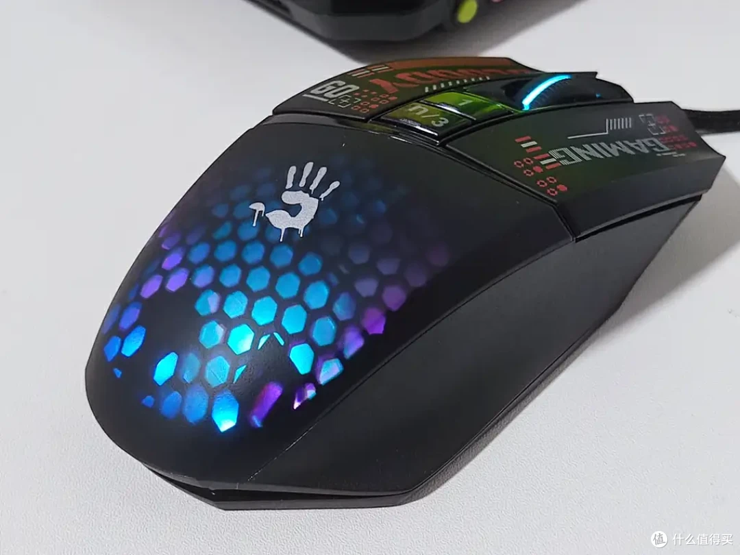 按键可直调回报率和LOD——血手幽灵V8M Max Mini RGB轻量化游戏鼠标体验_鼠标_什么值得买