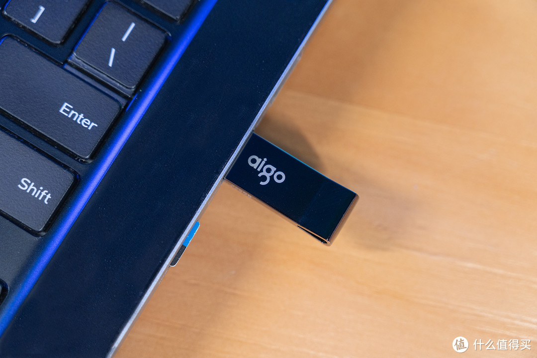 小配件大用心，狂飙150MB又快又安心，aigo U310 pro高速U盘_U盘_什么值得买