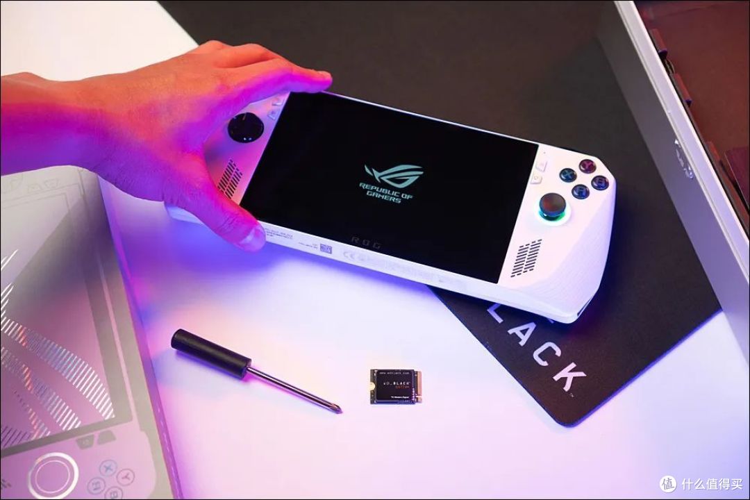 2230标准的超强SSD 西部数据SN770M评测 ROG掌机最佳存储搭档_固态硬盘_什么值得买