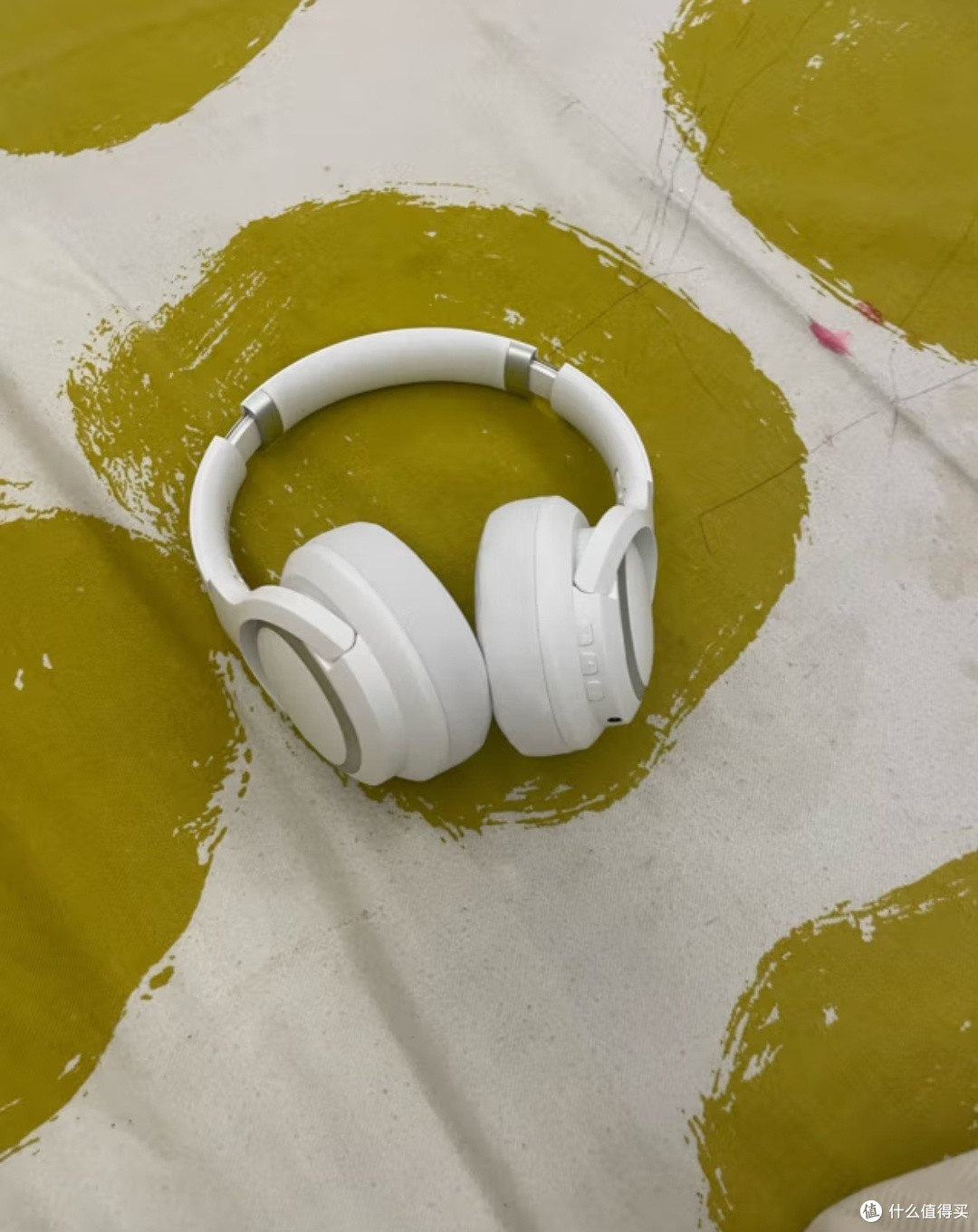 畅享高品质音乐与通话体验，推荐联想thinkplus TH40头戴式蓝牙耳机。_蓝牙耳机_什么值得买