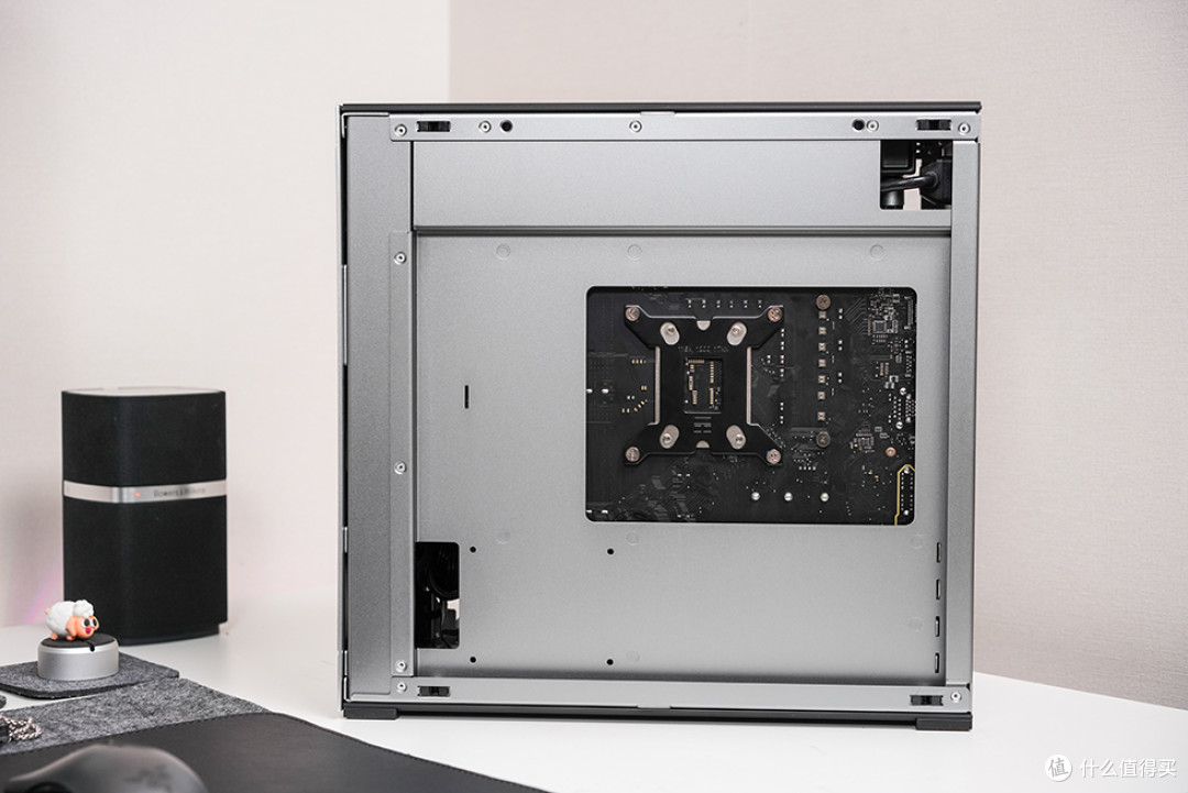 精致MATX代名词，ABEE M19+微星B760M刀锋钛+影驰 金属大师4060 装机展示_CPU_什么值得买