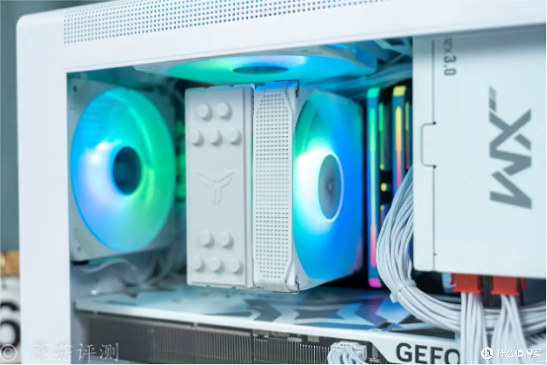 单手就能轻松拎走的高性能小钢炮，未知玩家P60手提台式小机箱 评测_机箱_什么值得买