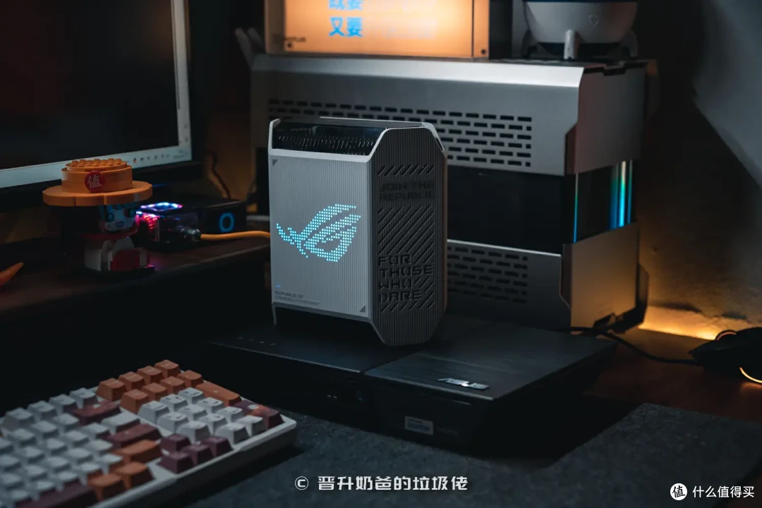 6个M.2 SSD盘位的NAS，兼顾高速与静音，华硕FS6706T_NAS存储_什么值得买