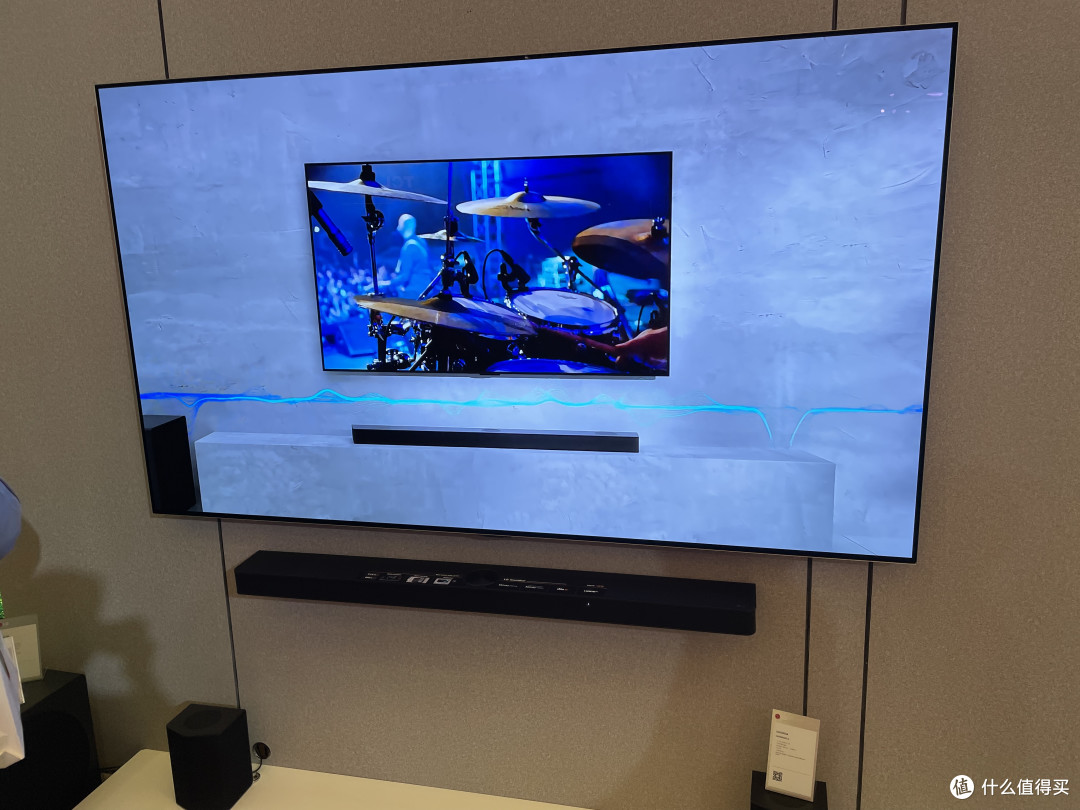 AWE2024 | LG展示了其最新的G4和C4系列OLED电视_OLED电视_什么值得买