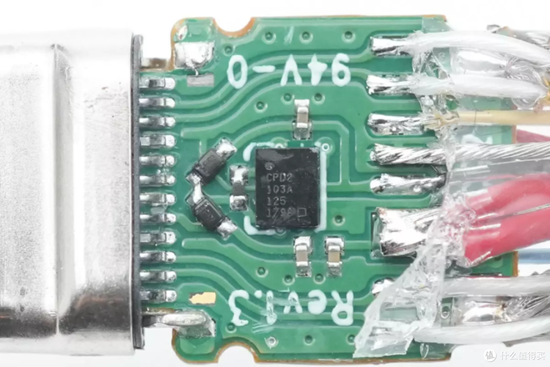 助力USB4普及，这些USB4数据线均内置E-Marker芯片_数据线_什么值得买